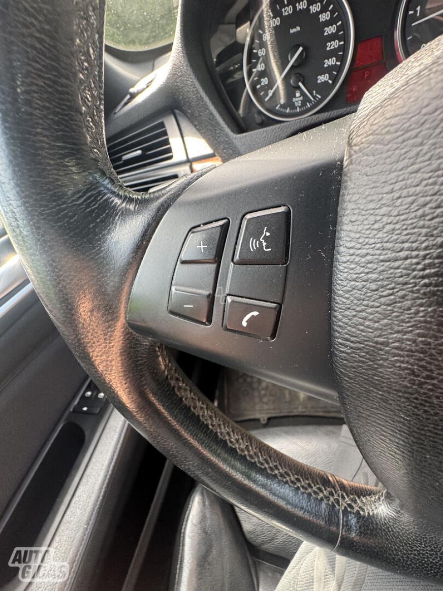 Pelēks BMW X5 2012 Šauļi, ar dzinēja tilpumu 3.00 L un nobraukumu 252 tūkst. km par 11900 €, foto 31 vietnē AUTOMOTO.COM.LV
