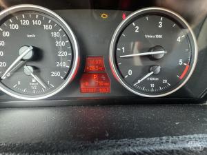 Pelēks BMW X5 2012 Šauļi, ar dzinēja tilpumu 3.00 L un nobraukumu 252 tūkst. km par 11900 €, foto 33 vietnē AUTOMOTO.COM.LV