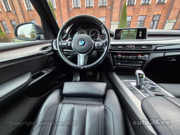 Pelēks BMW X5 2013 Tallina, ar dzinēja tilpumu 3.00 L un nobraukumu 246 tūkst. km par 19900 €, foto 11 vietnē AUTOMOTO.COM.LV