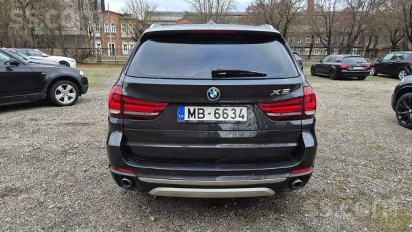 Pelēks BMW X5 2013 Liepāja, ar dzinēja tilpumu 3.00 L un nobraukumu 386 tūkst. km par 14250 €, foto 4 vietnē AUTOMOTO.COM.LV