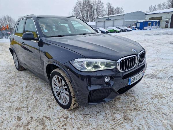 Grey BMW X5 2013 in Kaunas, with an engine capacity of 2.99 L and mileage of 341 thousand km for 12900 €, photo 2 on AUTOMOTO.COM.LV