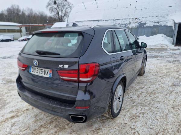 Grey BMW X5 2013 in Kaunas, with an engine capacity of 2.99 L and mileage of 341 thousand km for 12900 €, photo 4 on AUTOMOTO.COM.LV