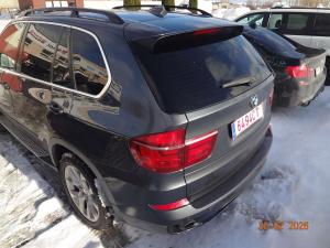 Pelēks BMW X5 2013 Klaipėda, ar dzinēja tilpumu 2.98 L un nobraukumu 245 tūkst. km par 9900 €, foto 4 vietnē AUTOMOTO.COM.LV