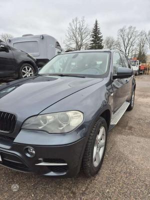 Pelēks BMW X5 2013 Kauņa, ar dzinēja tilpumu 2.99 L un nobraukumu 246 tūkst. km par 9350 €, foto 2 vietnē AUTOMOTO.COM.LV