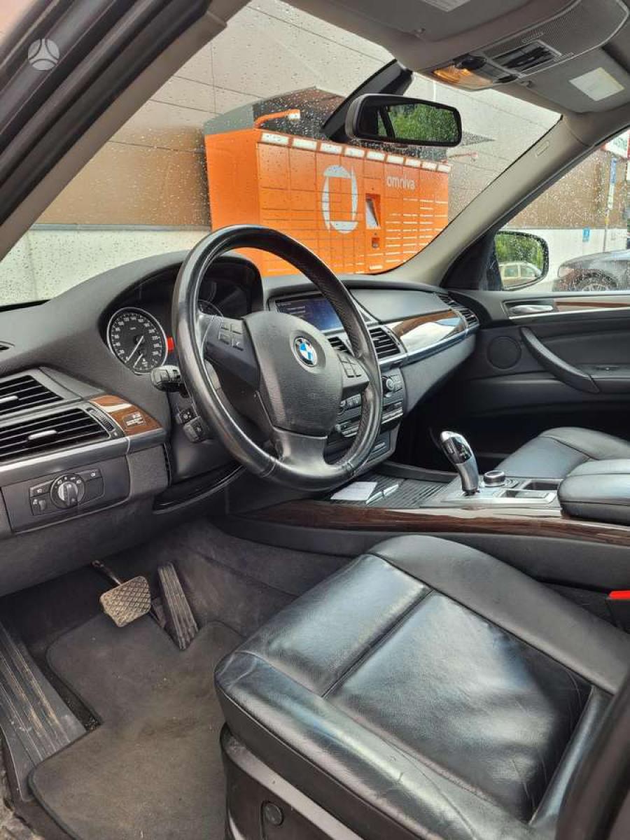Pelēks BMW X5 2013 Kauņa, ar dzinēja tilpumu 2.99 L un nobraukumu 246 tūkst. km par 9350 €, foto 5 vietnē AUTOMOTO.COM.LV