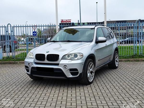 Pelēks BMW X5 2013 Avižieniai, ar dzinēja tilpumu 3.00 L un nobraukumu 219 tūkst. km par 9500 €, foto 1 vietnē AUTOMOTO.COM.LV