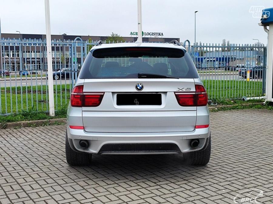 Pelēks BMW X5 2013 Avižieniai, ar dzinēja tilpumu 3.00 L un nobraukumu 219 tūkst. km par 9500 €, foto 35 vietnē AUTOMOTO.COM.LV
