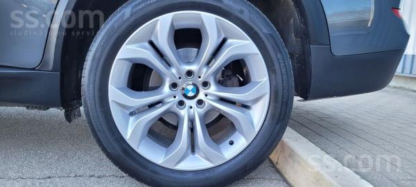 Grey BMW X5 2013 in Riga, with an engine capacity of 3.00 L and mileage of 0 thousand km for 13990 €, photo 8 on AUTOMOTO.COM.LV