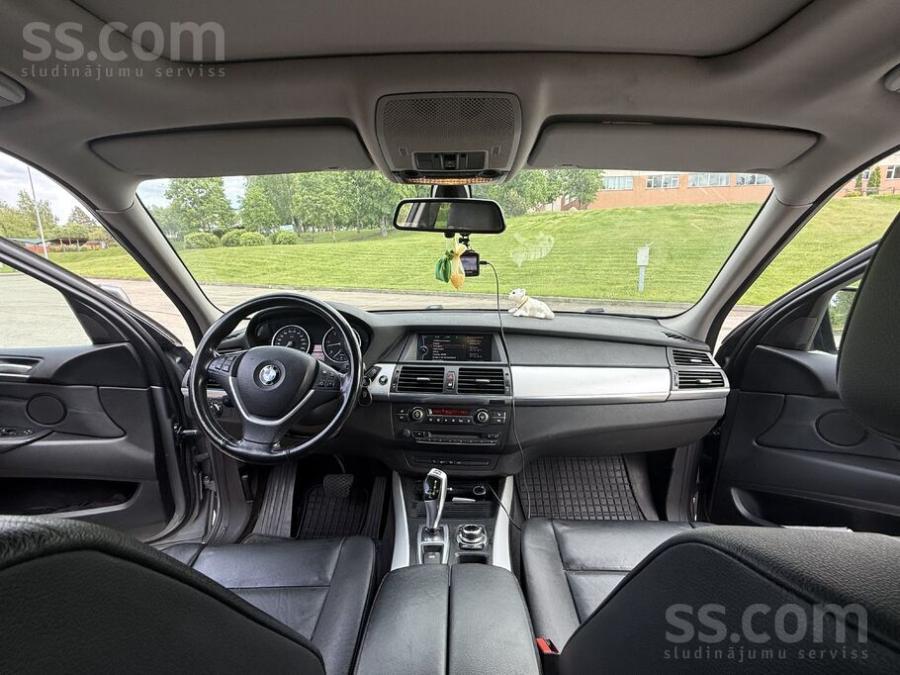Pelēks BMW X5 2013 Krāslava, ar dzinēja tilpumu 3.00 L un nobraukumu 297 tūkst. km par 14000 €, foto 6 vietnē AUTOMOTO.COM.LV