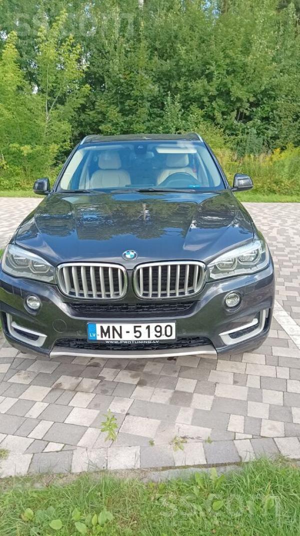 Pelēks BMW X5 2013 Jelgava, ar dzinēja tilpumu 3.00 L un nobraukumu 198 tūkst. km par 18000 €, foto 1 vietnē AUTOMOTO.COM.LV