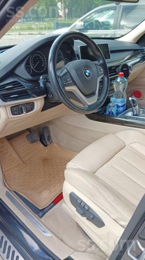 Grey BMW X5 2013 in Jelgava, with an engine capacity of 3.00 L and mileage of 198 thousand km for 18000 €, photo 4 on AUTOMOTO.COM.LV