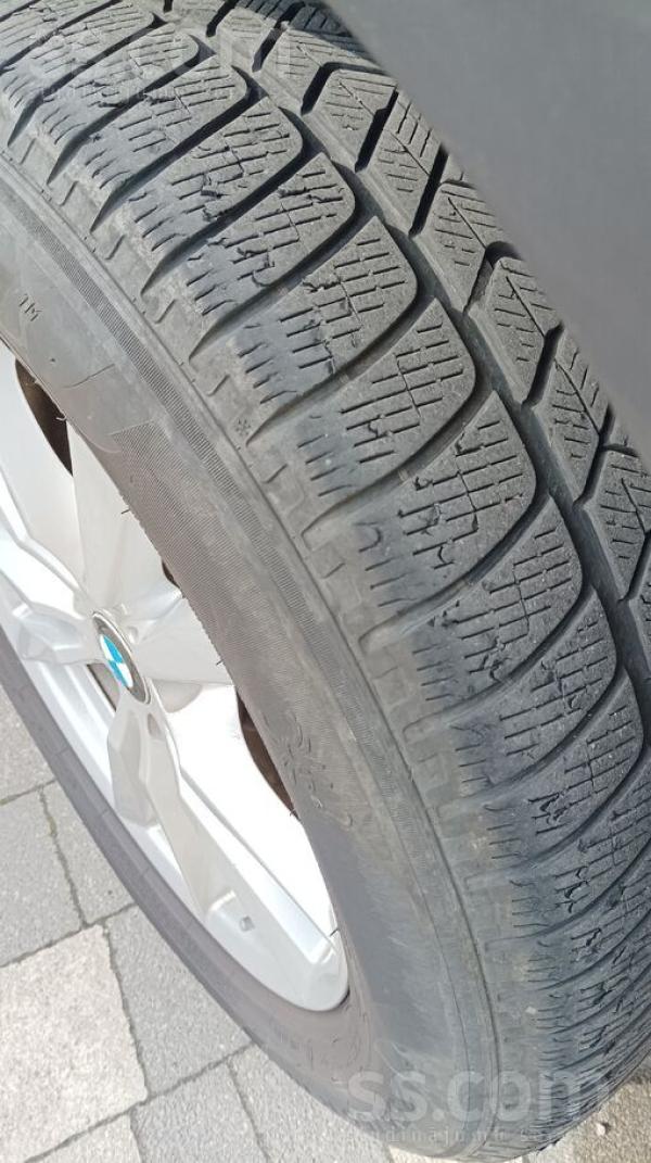 Pelēks BMW X5 2013 Jelgava, ar dzinēja tilpumu 3.00 L un nobraukumu 198 tūkst. km par 18000 €, foto 5 vietnē AUTOMOTO.COM.LV