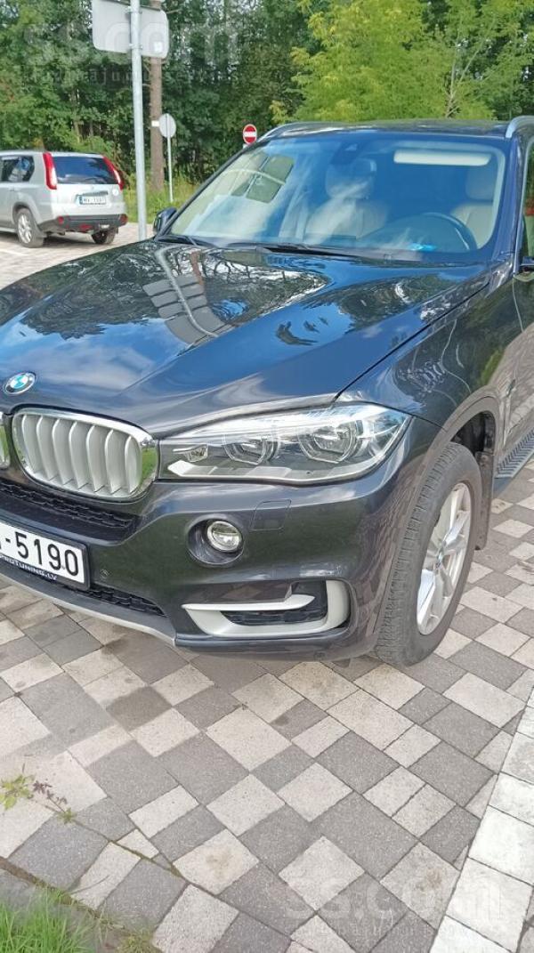Pelēks BMW X5 2013 Jelgava, ar dzinēja tilpumu 3.00 L un nobraukumu 198 tūkst. km par 18000 €, foto 6 vietnē AUTOMOTO.COM.LV