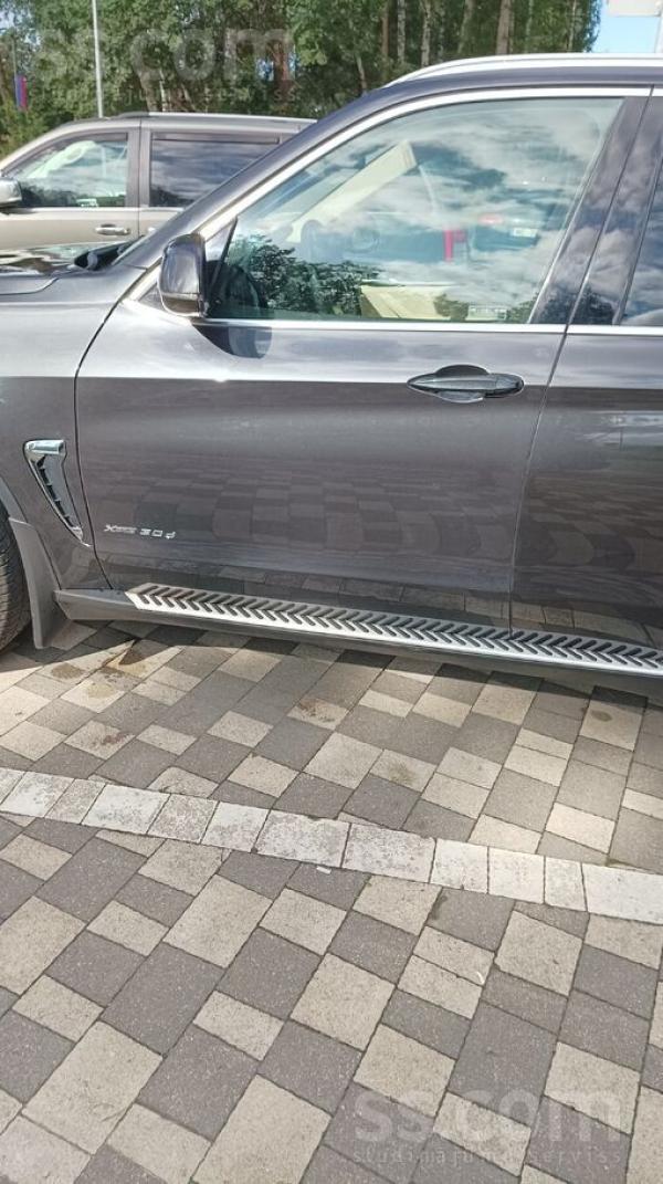 Pelēks BMW X5 2013 Jelgava, ar dzinēja tilpumu 3.00 L un nobraukumu 198 tūkst. km par 18000 €, foto 10 vietnē AUTOMOTO.COM.LV