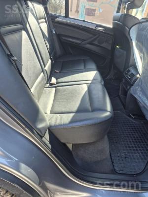 Grey BMW X5 2013 in Jekabpils, with an engine capacity of 3.00 L and mileage of 217 thousand km for 9500 €, photo 7 on AUTOMOTO.COM.LV
