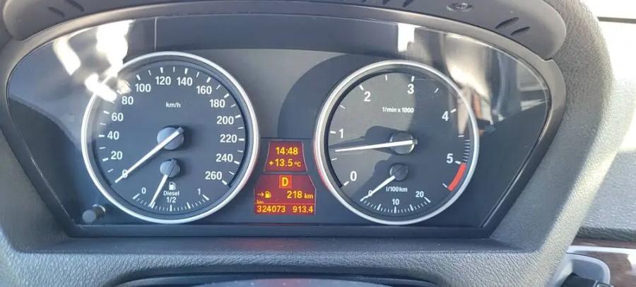 Grey BMW X5 2013 in Riga, with an engine capacity of 3.00 L and mileage of 324 thousand km for 11000 €, photo 24 on AUTOMOTO.COM.LV
