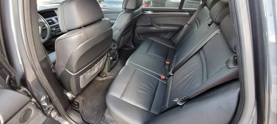 Grey BMW X5 2013 in Riga, with an engine capacity of 3.00 L and mileage of 324 thousand km for 11000 €, photo 26 on AUTOMOTO.COM.LV