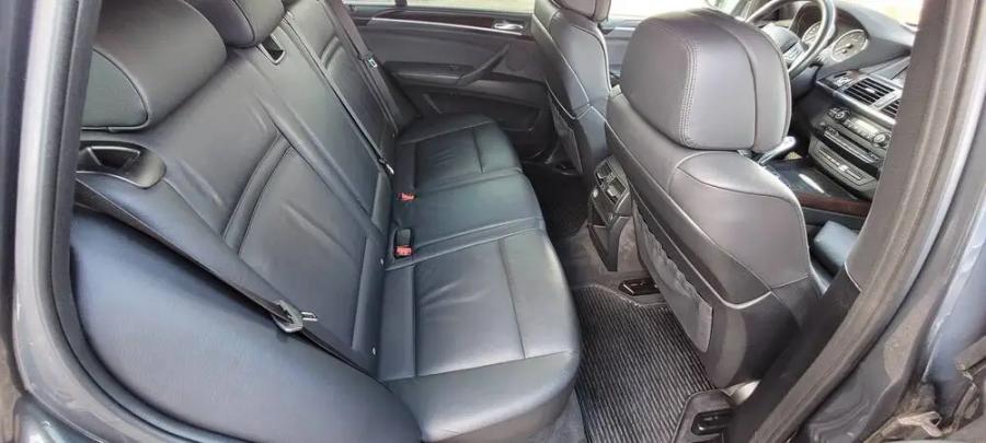 Grey BMW X5 2013 in Riga, with an engine capacity of 3.00 L and mileage of 324 thousand km for 11000 €, photo 35 on AUTOMOTO.COM.LV