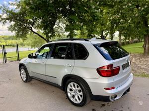 Grey BMW X5 2013 in Kaunas, with an engine capacity of 2.98 L and mileage of 235 thousand km for 7700 €, photo 5 on AUTOMOTO.COM.LV