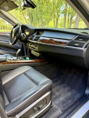 Grey BMW X5 2013 in Kaunas, with an engine capacity of 2.98 L and mileage of 235 thousand km for 7700 €, photo 13 on AUTOMOTO.COM.LV