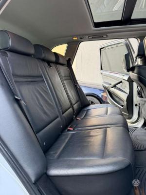 Grey BMW X5 2013 in Kaunas, with an engine capacity of 2.98 L and mileage of 235 thousand km for 7700 €, photo 25 on AUTOMOTO.COM.LV