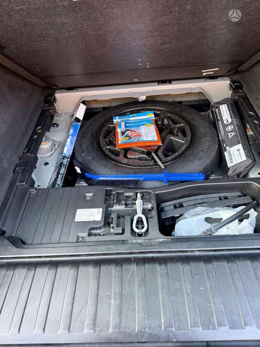 Grey BMW X5 2013 in Kaunas, with an engine capacity of 2.98 L and mileage of 235 thousand km for 7700 €, photo 27 on AUTOMOTO.COM.LV