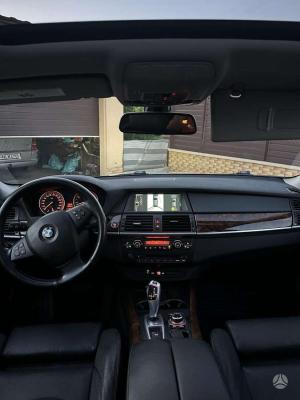 Grey BMW X5 2013 in Vilnius, with an engine capacity of 2.98 L and mileage of 244 thousand km for 9200 €, photo 14 on AUTOMOTO.COM.LV