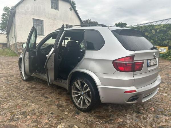 Grey BMW X5 2013 in Riga, with an engine capacity of 3.00 L and mileage of 36 thousand km for 9500 €, photo 4 on AUTOMOTO.COM.LV