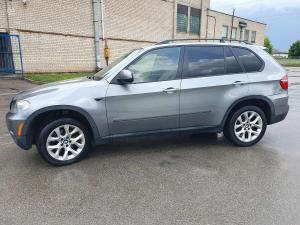 Grey BMW X5 2013 in Siauliai, with an engine capacity of 2.98 L and mileage of 235 thousand km for 4450 €, photo  on AUTOMOTO.COM.LV