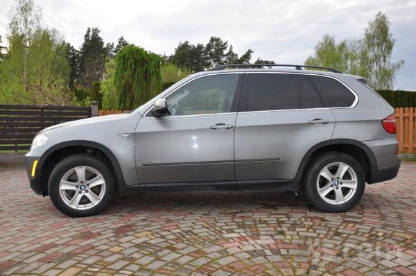Pelēks BMW X5 2013 Jelgava, ar dzinēja tilpumu 3.00 L un nobraukumu 260 tūkst. km par 9900 €, foto 3 vietnē AUTOMOTO.COM.LV