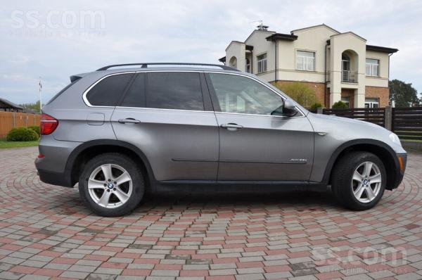 Pelēks BMW X5 2013 Jelgava, ar dzinēja tilpumu 3.00 L un nobraukumu 260 tūkst. km par 9900 €, foto 8 vietnē AUTOMOTO.COM.LV