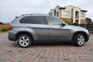 Pelēks BMW X5 2013 Jelgava, ar dzinēja tilpumu 3.00 L un nobraukumu 260 tūkst. km par 9900 €, foto 9 vietnē AUTOMOTO.COM.LV