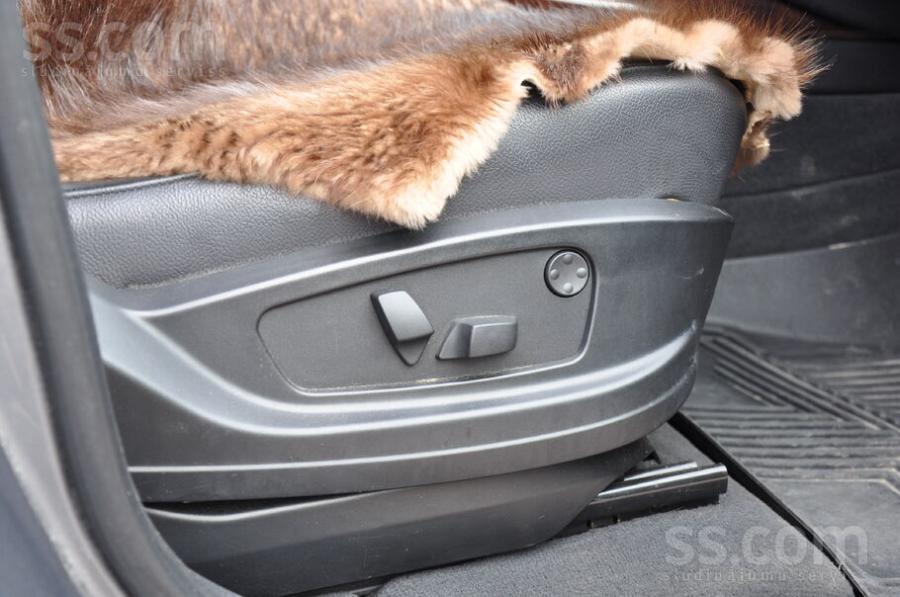 Pelēks BMW X5 2013 Jelgava, ar dzinēja tilpumu 3.00 L un nobraukumu 260 tūkst. km par 9900 €, foto 11 vietnē AUTOMOTO.COM.LV