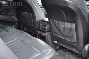 Pelēks BMW X5 2013 Jelgava, ar dzinēja tilpumu 3.00 L un nobraukumu 260 tūkst. km par 9900 €, foto 12 vietnē AUTOMOTO.COM.LV