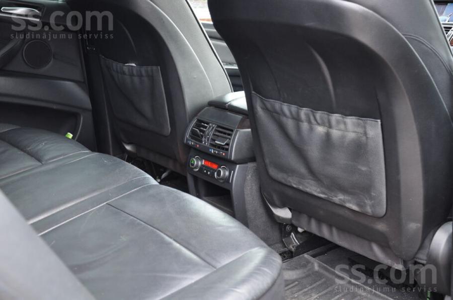 Pelēks BMW X5 2013 Jelgava, ar dzinēja tilpumu 3.00 L un nobraukumu 260 tūkst. km par 9900 €, foto 12 vietnē AUTOMOTO.COM.LV