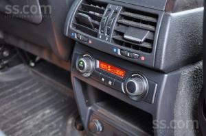 Pelēks BMW X5 2013 Jelgava, ar dzinēja tilpumu 3.00 L un nobraukumu 260 tūkst. km par 9900 €, foto 13 vietnē AUTOMOTO.COM.LV