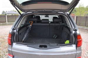 Pelēks BMW X5 2013 Jelgava, ar dzinēja tilpumu 3.00 L un nobraukumu 260 tūkst. km par 9900 €, foto 18 vietnē AUTOMOTO.COM.LV