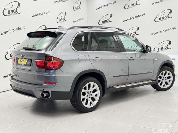 Pelēks BMW X5 2013 Viļņa, ar dzinēja tilpumu 2.99 L un nobraukumu 284 tūkst. km par 9900 €, foto 3 vietnē AUTOMOTO.COM.LV
