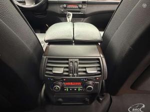 Pelēks BMW X5 2013 Viļņa, ar dzinēja tilpumu 2.99 L un nobraukumu 284 tūkst. km par 9900 €, foto 15 vietnē AUTOMOTO.COM.LV