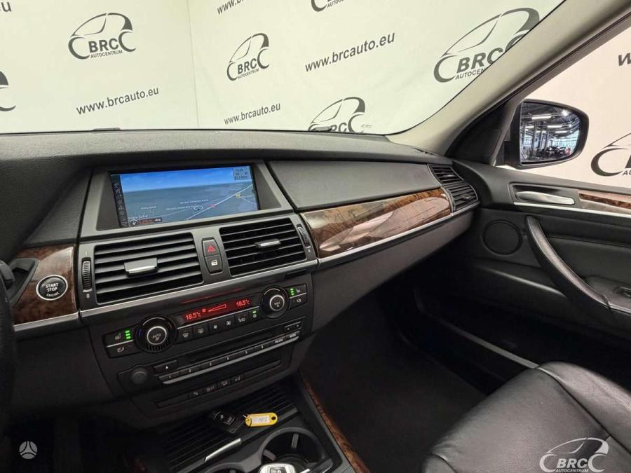 Pelēks BMW X5 2013 Viļņa, ar dzinēja tilpumu 2.99 L un nobraukumu 284 tūkst. km par 9900 €, foto 30 vietnē AUTOMOTO.COM.LV
