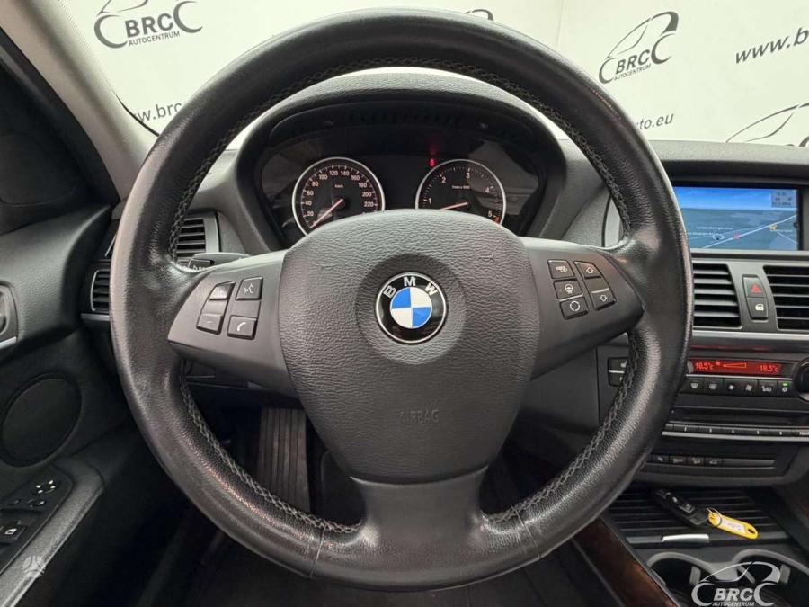 Pelēks BMW X5 2013 Viļņa, ar dzinēja tilpumu 2.99 L un nobraukumu 284 tūkst. km par 9900 €, foto 31 vietnē AUTOMOTO.COM.LV