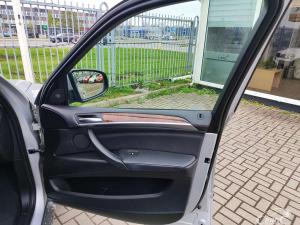 Grey BMW X5 2013 in Klaipeda, with an engine capacity of 2.98 L and mileage of 219 thousand km for 7900 €, photo 8 on AUTOMOTO.COM.LV