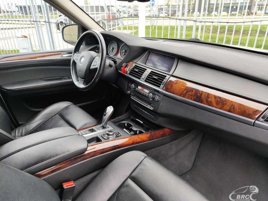 Grey BMW X5 2013 in Klaipeda, with an engine capacity of 2.98 L and mileage of 219 thousand km for 7900 €, photo 10 on AUTOMOTO.COM.LV