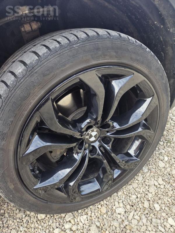 Pelēks BMW X5 2013 Rēzekne, ar dzinēja tilpumu 3.00 L un nobraukumu 235 tūkst. km par 13650 €, foto 7 vietnē AUTOMOTO.COM.LV