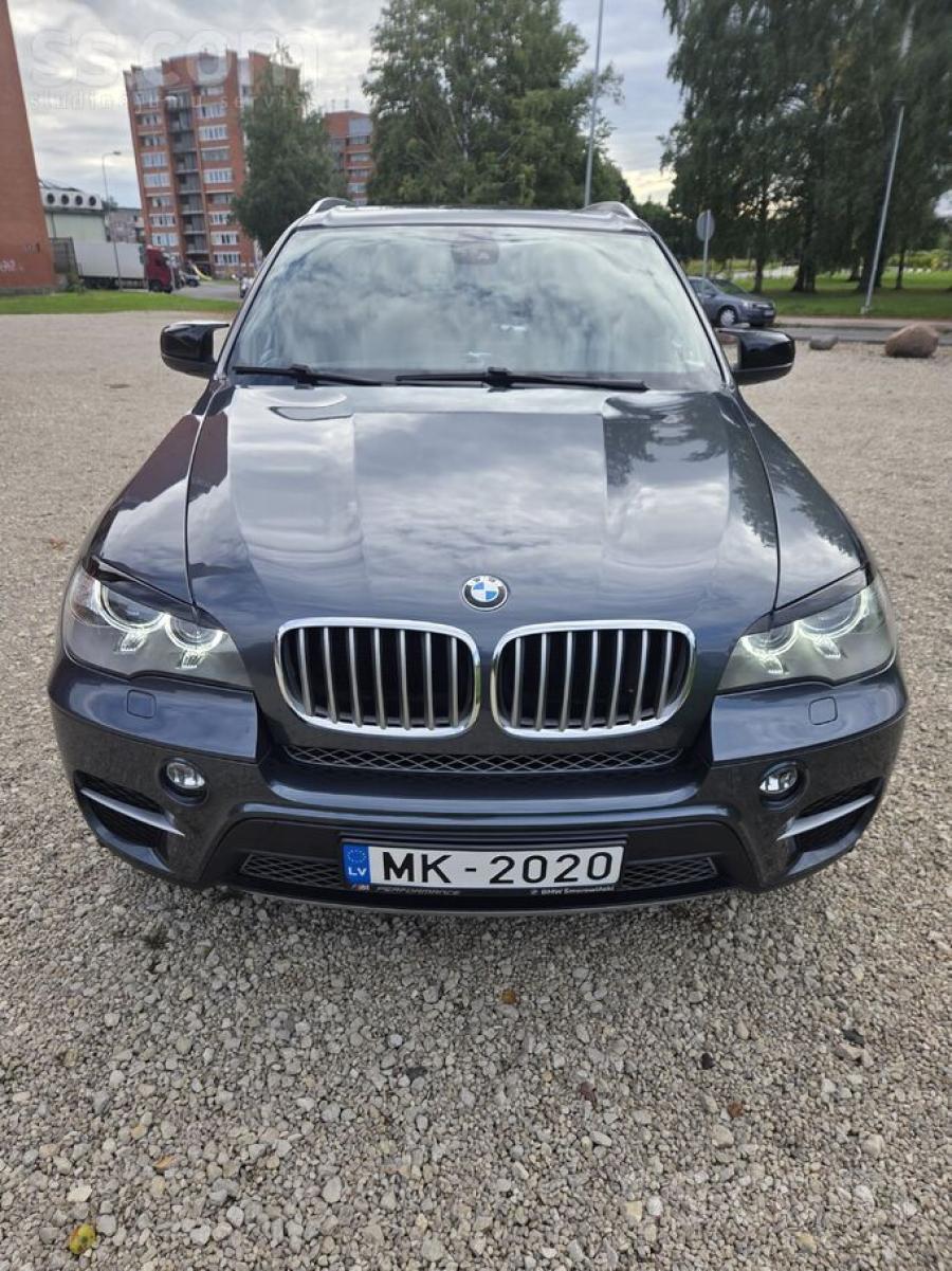 Pelēks BMW X5 2013 Rēzekne, ar dzinēja tilpumu 3.00 L un nobraukumu 235 tūkst. km par 13650 €, foto 5 vietnē AUTOMOTO.COM.LV