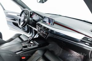 Pelēks BMW X5 2013 Tallina, ar dzinēja tilpumu 3.00 L un nobraukumu 185 tūkst. km par 17990 €, foto 17 vietnē AUTOMOTO.COM.LV