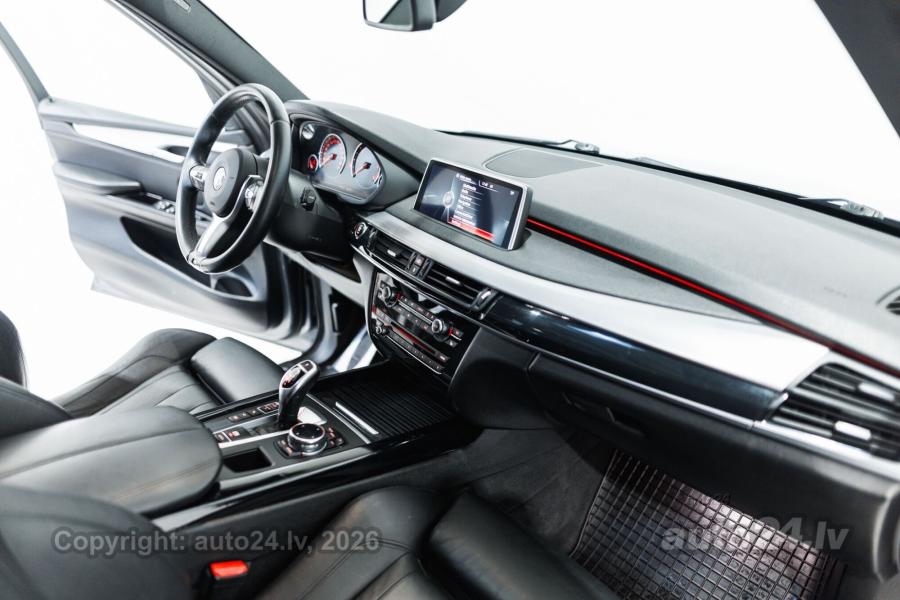 Pelēks BMW X5 2013 Tallina, ar dzinēja tilpumu 3.00 L un nobraukumu 185 tūkst. km par 17990 €, foto 17 vietnē AUTOMOTO.COM.LV