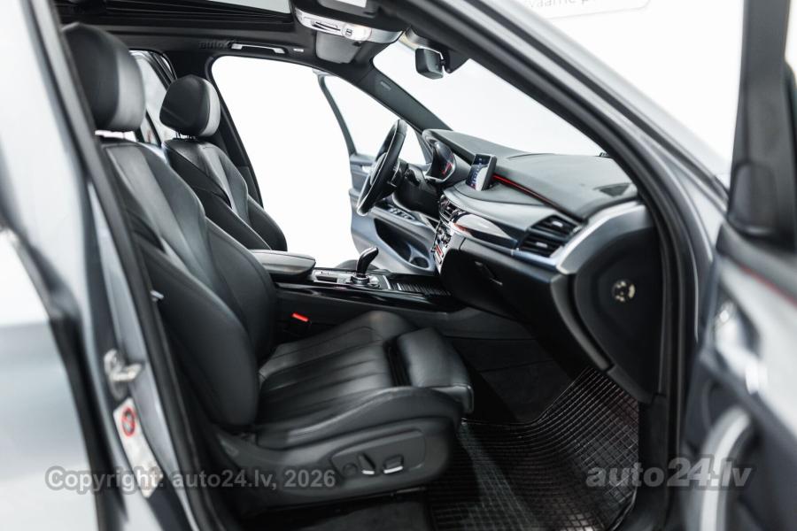 Pelēks BMW X5 2013 Tallina, ar dzinēja tilpumu 3.00 L un nobraukumu 185 tūkst. km par 17990 €, foto 18 vietnē AUTOMOTO.COM.LV