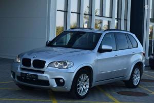 Grey BMW X5 2013 in Vilnius, with an engine capacity of 2.99 L and mileage of 331 thousand km for 10950 €, photo  on AUTOMOTO.COM.LV