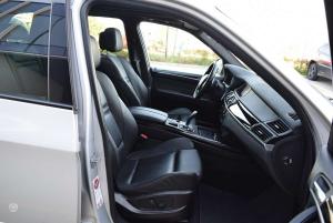 Grey BMW X5 2013 in Vilnius, with an engine capacity of 2.99 L and mileage of 331 thousand km for 10950 €, photo 8 on AUTOMOTO.COM.LV